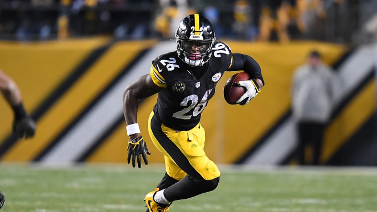 Pacman Jones Answers Former Steelers' RB Le'Veon Bell's Request For ...