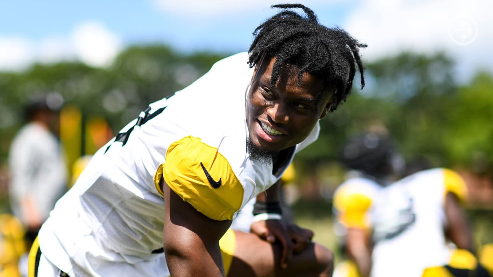 Steelers' George Pickens Has Hilarious Reaction To Bills' Mitch ...