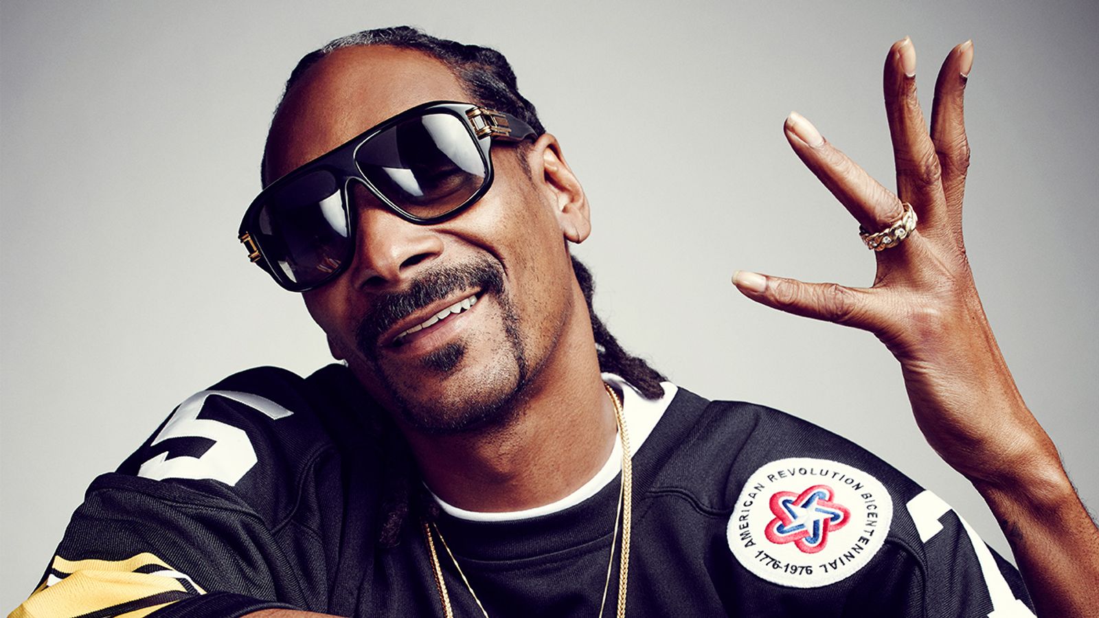 Steelers’ Fan Snoop Dogg Offers Surefire Solution To Turn Pittsburgh ...