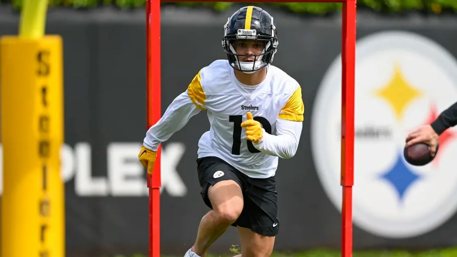 Steelers' Roman Wilson Detailed That He's Comfortable Playing At ...